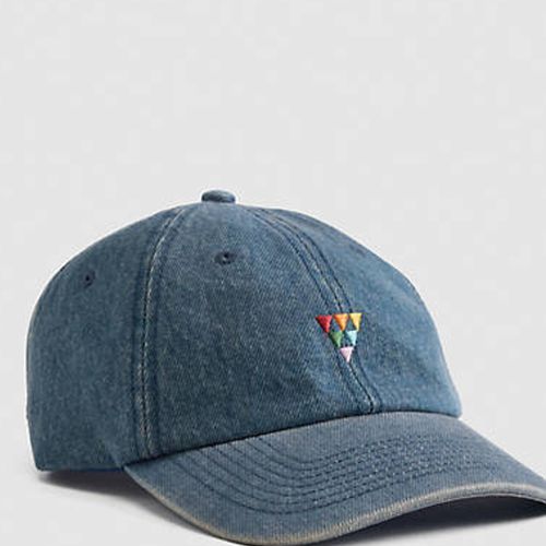 Levi's | Pride Essential Cap | Realry