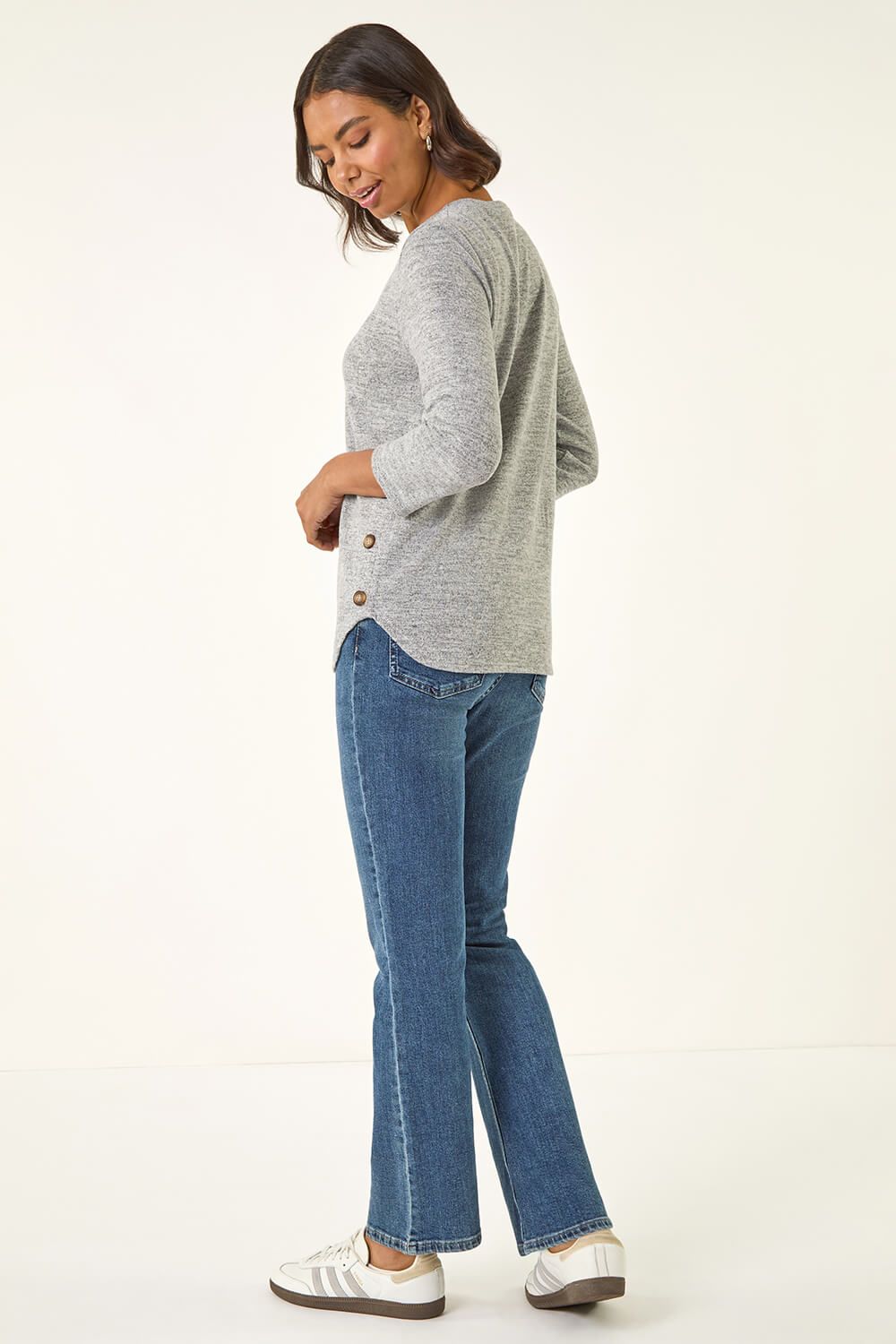 Roman | Roman Women's Curved Hem Stretch Top in Light Grey | Realry